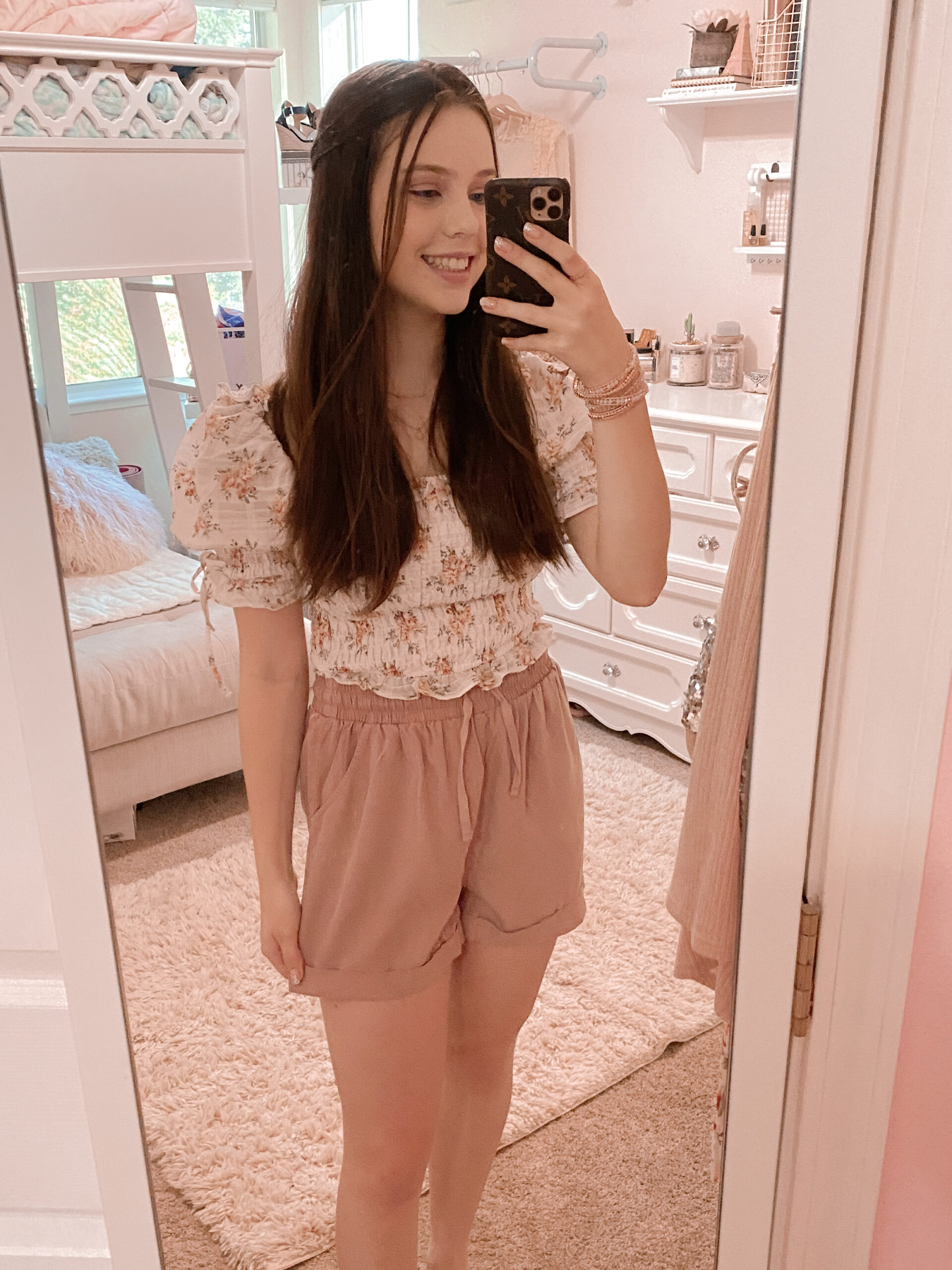 Shabby Chic Outfit + The Absolute Best $20 Floral Top