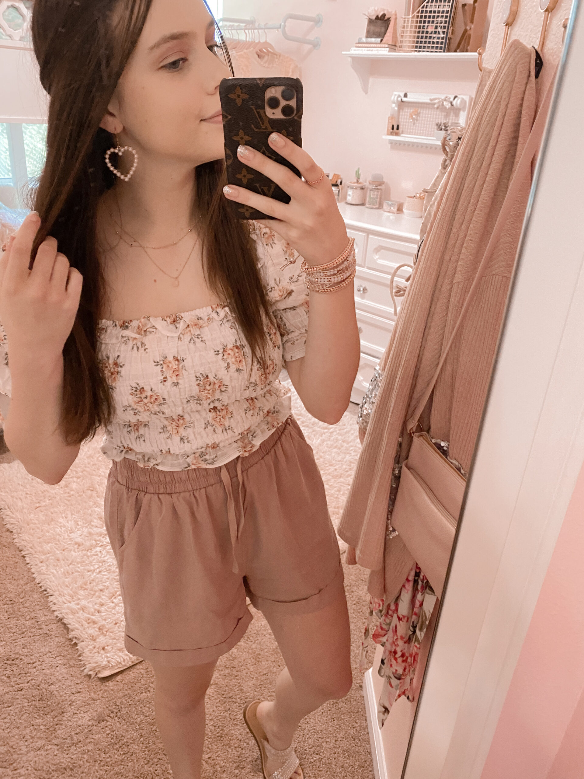 Shabby Chic Outfit + The Absolute Best $20 Floral Top