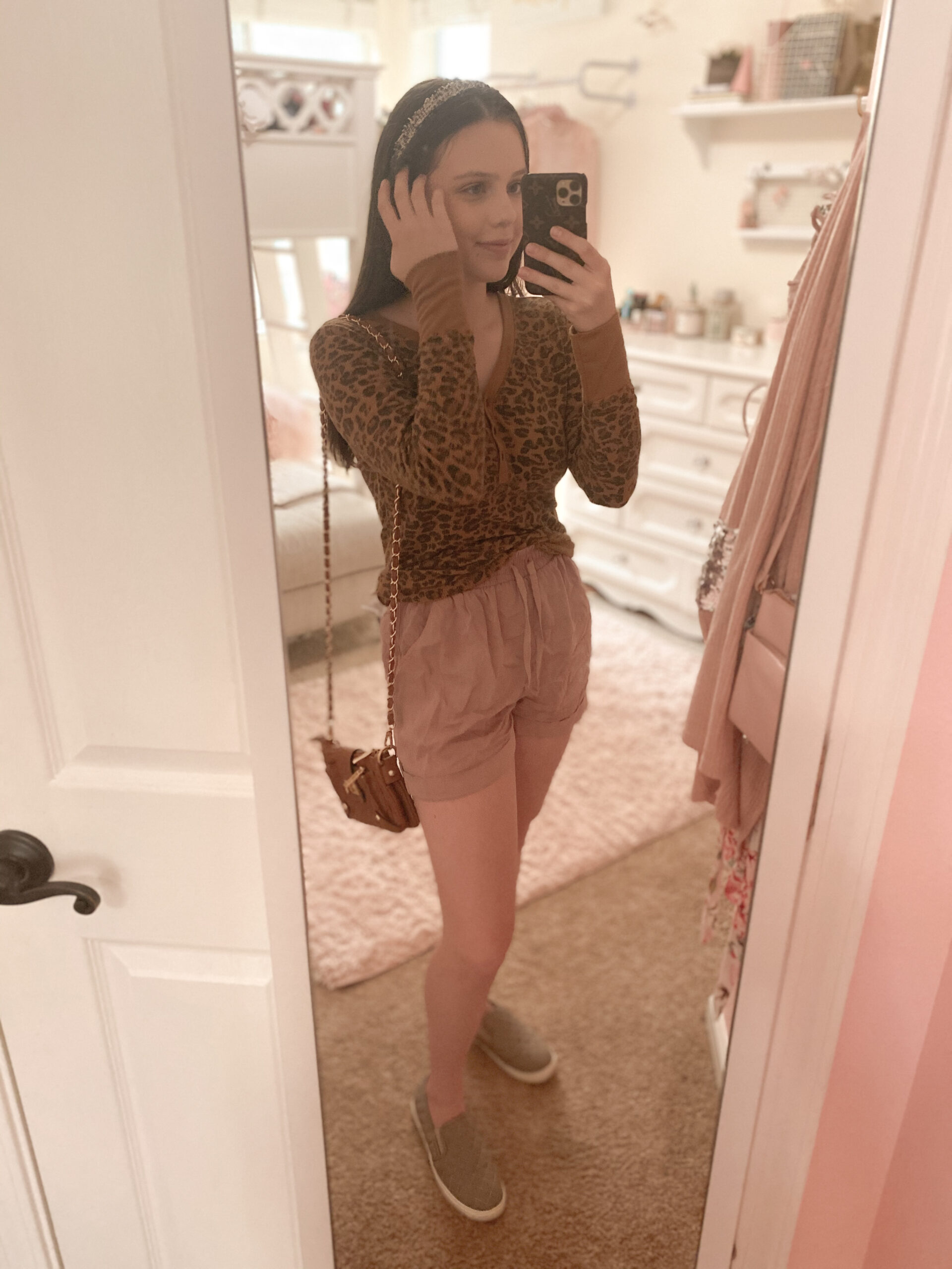 Casual Fall Shorts Outfit + The #1 Best Shorts For Autumn