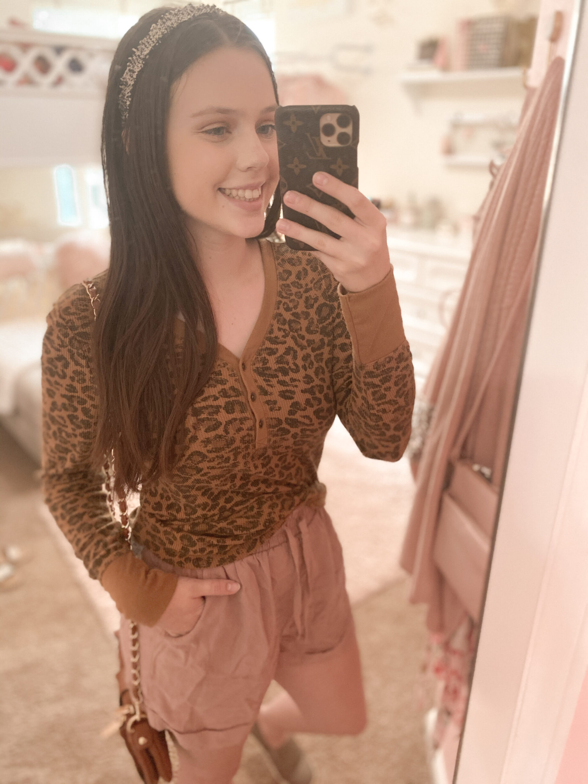 Casual Fall Shorts Outfit + The #1 Best Shorts For Autumn