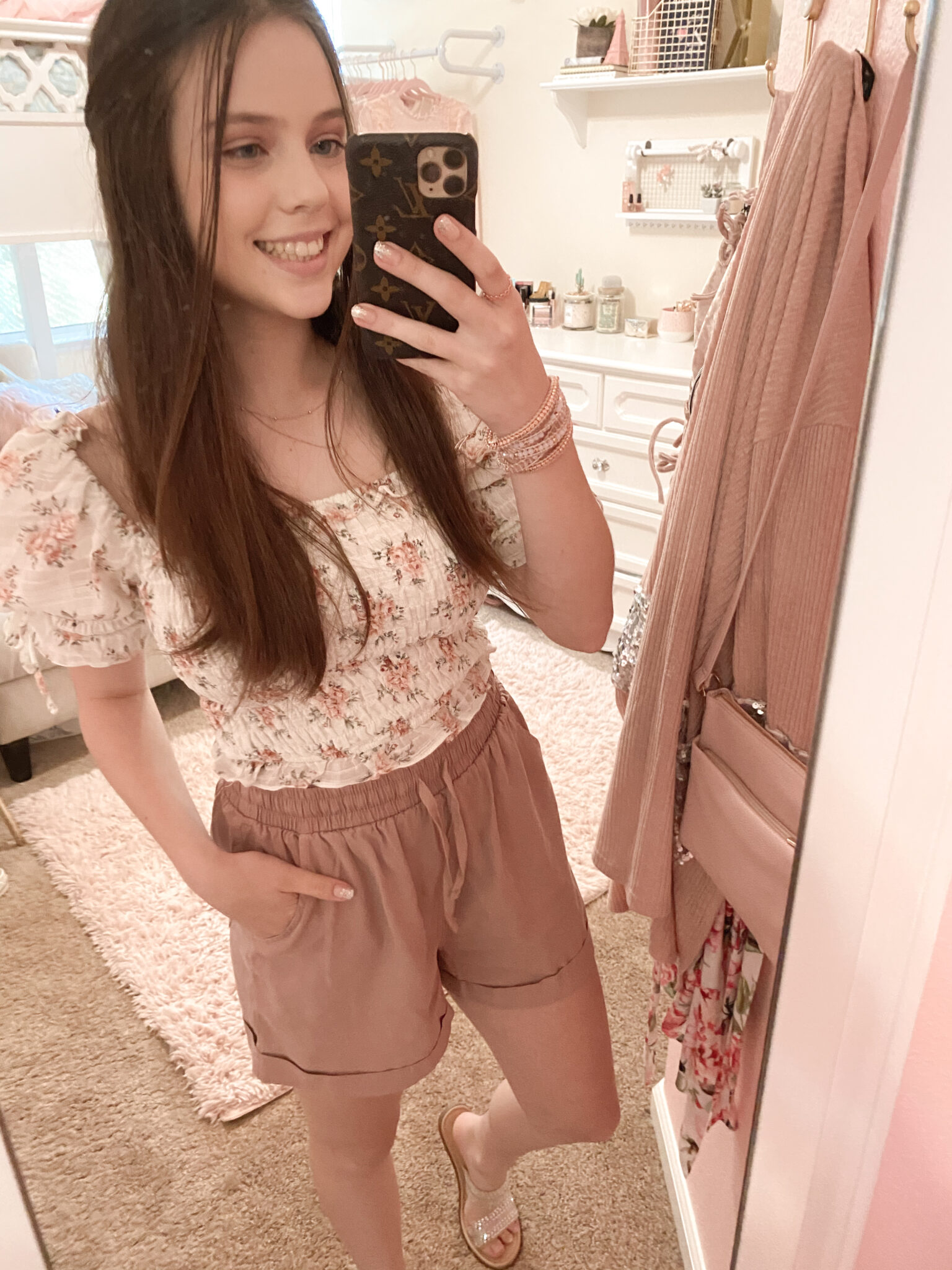 Shabby Chic Outfit + The Absolute Best $20 Floral Top