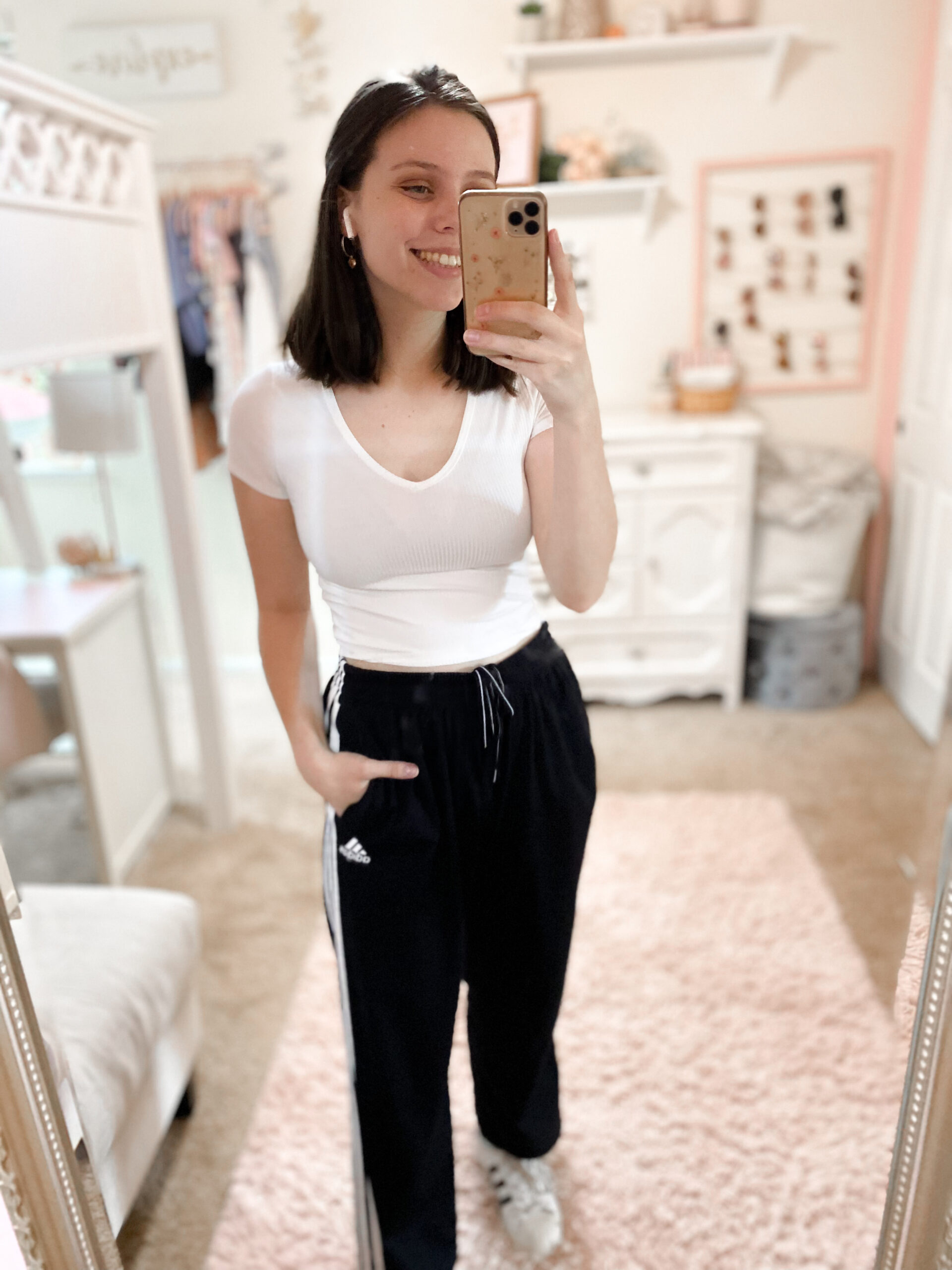 20+ Cute School Outfit Ideas (All Different Styles!)