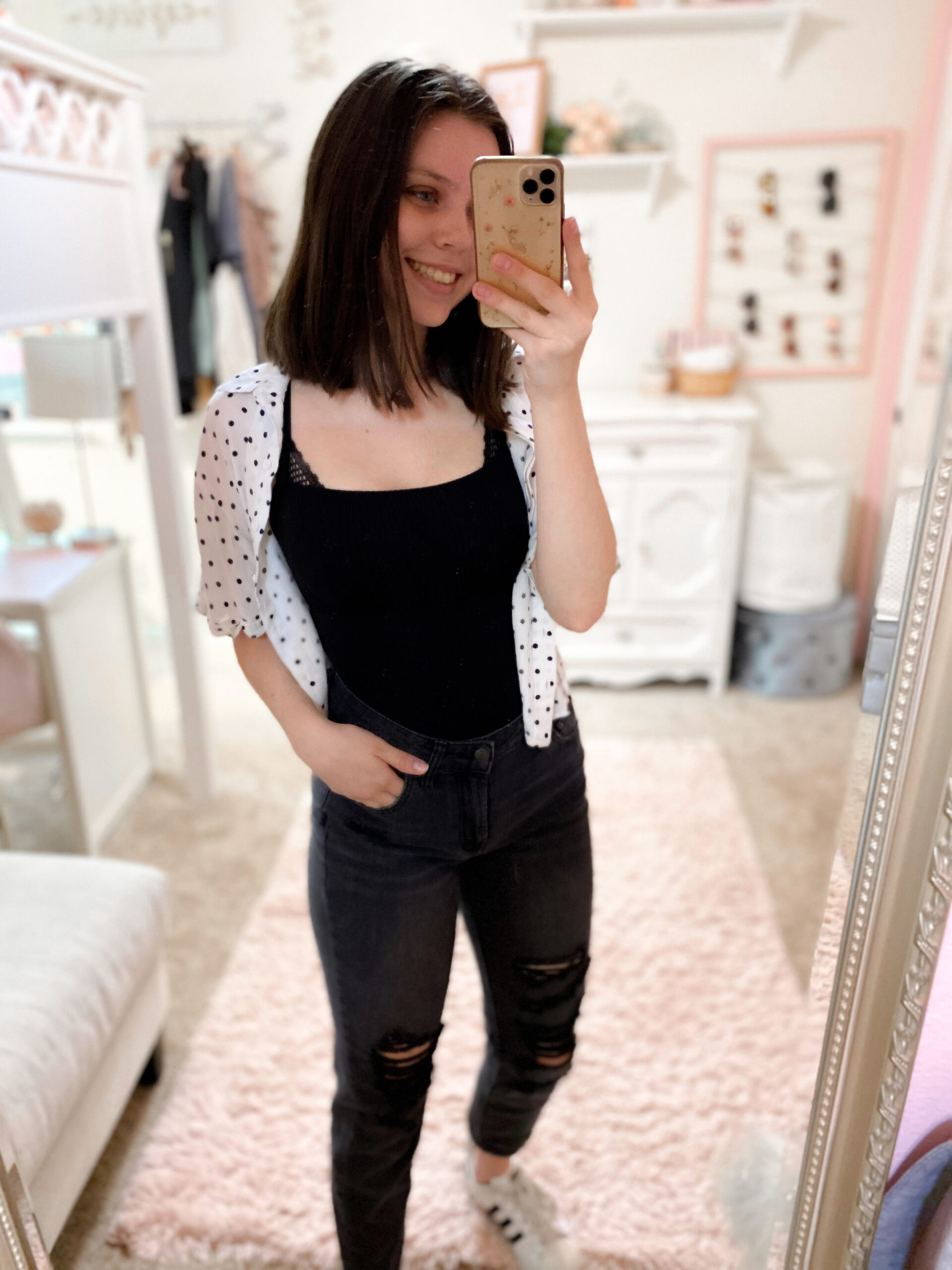 20+ Cute School Outfit Ideas (All Different Styles!)