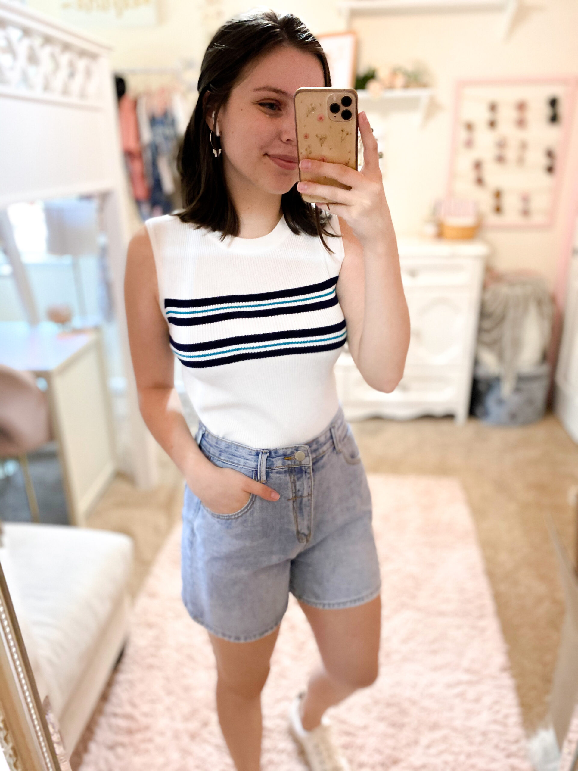 20+ Cute School Outfit Ideas (All Different Styles!)