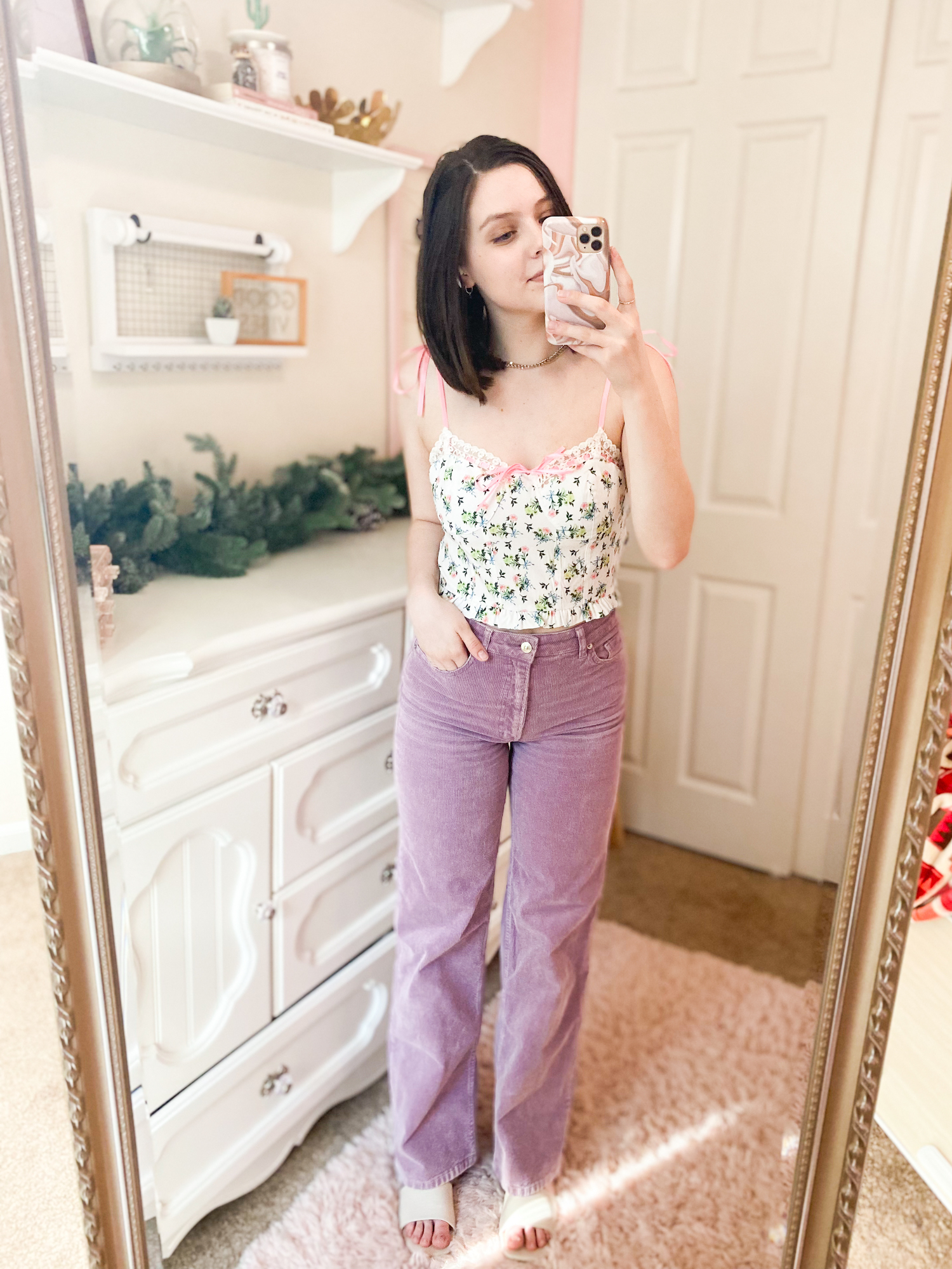 Top 10 Y2K Fashion Outfit Ideas For Women You Must Try Now!